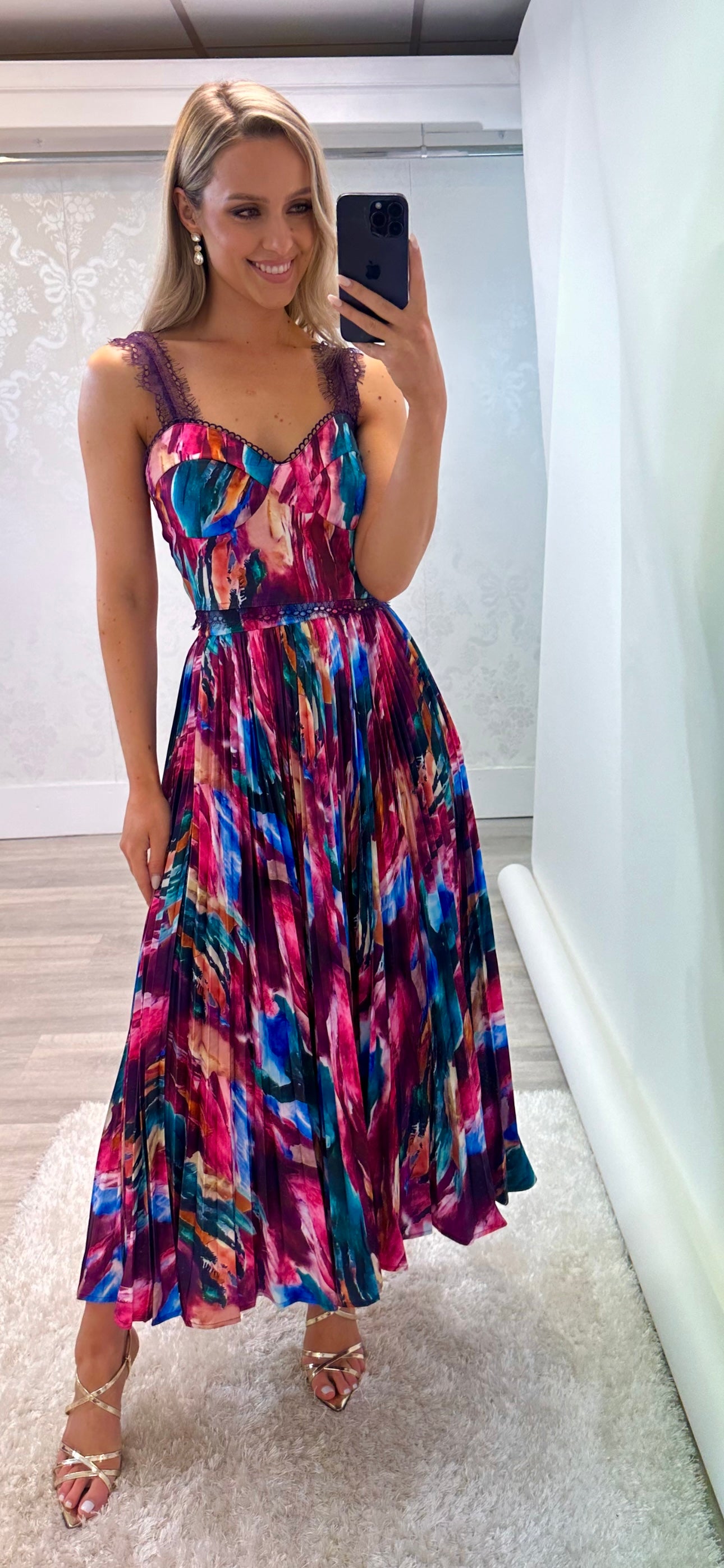 Seville Cleo – OllieandMac